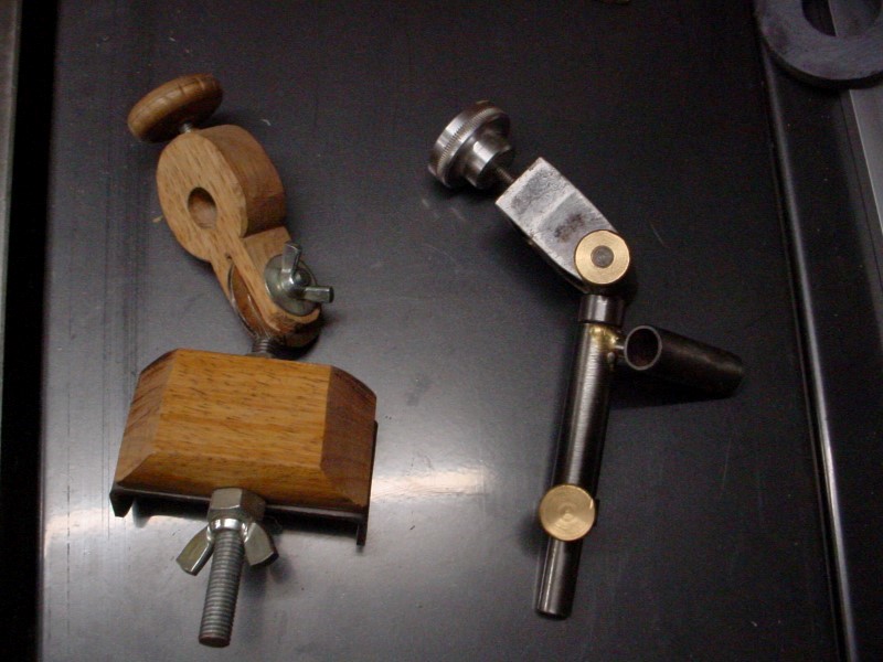 Gouge sharpening Jig - wooden version - HomemadeTools.net