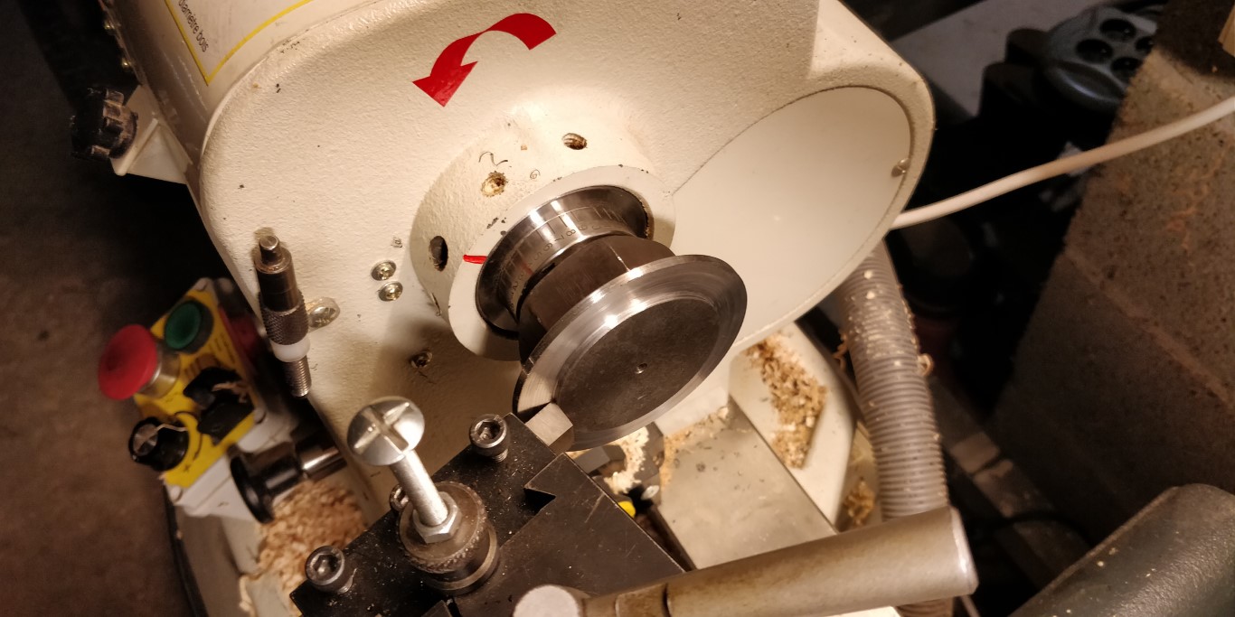 Precision metal chuck faceplate for a wood lathe - HomemadeTools.net