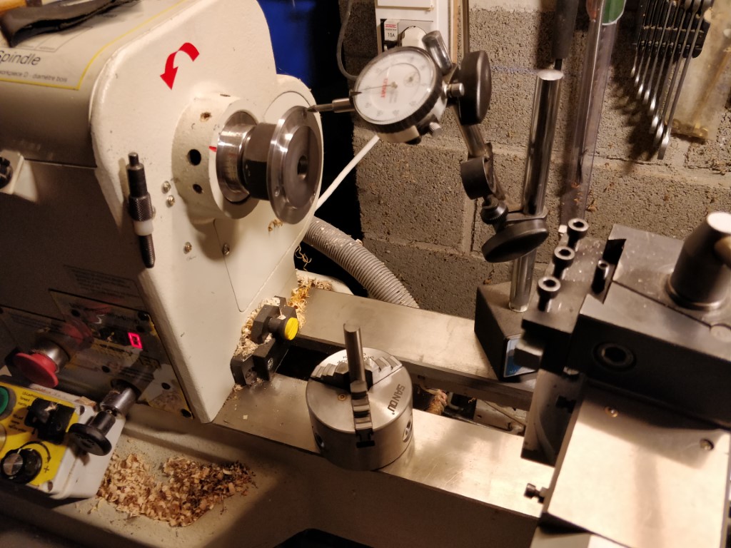 Precision metal chuck faceplate for a wood lathe - HomemadeTools.net