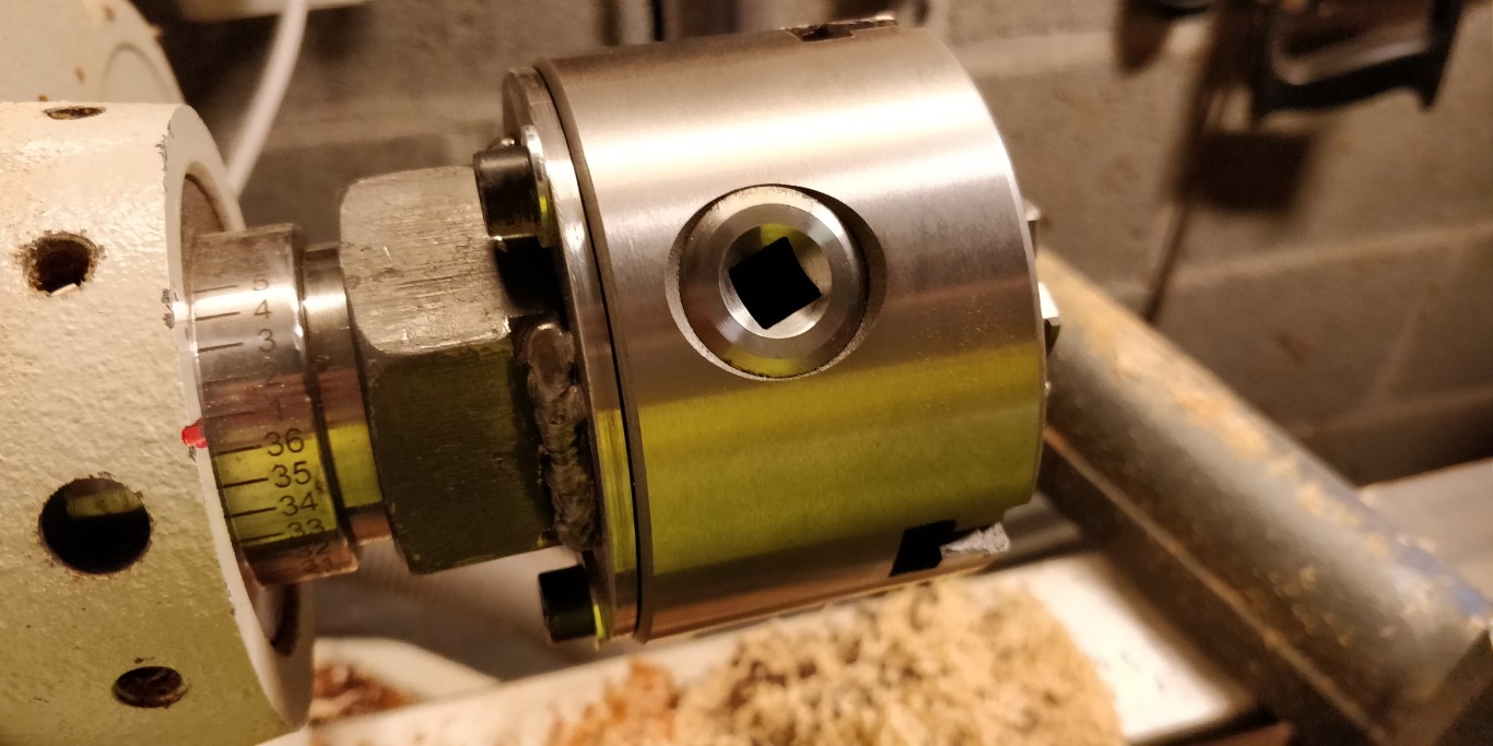 Precision metal chuck faceplate for a wood lathe - HomemadeTools.net