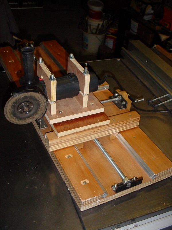 Cross slides grinder support, wooden made - HomemadeTools.net